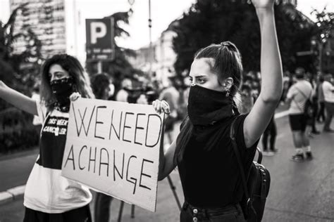 Las Cuatro Olas Del Feminismo Y Sus Implicaciones Simbolog A Net