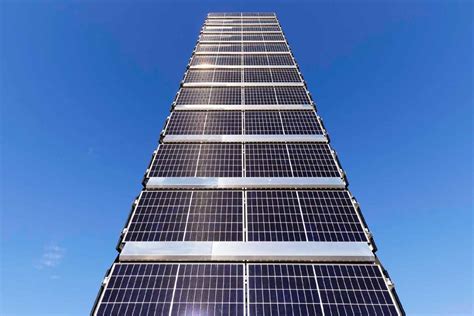 Three Sixty Solar l invention d une tour bardée de panneaux solaires