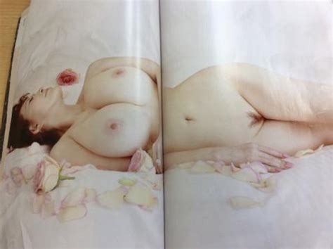 叶美香 話題のVR撮影で乳首まで見せた最新フルヌード画像 日刊エログ エロ画像まとめ