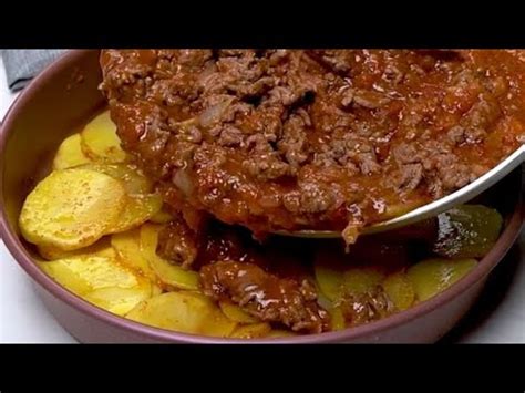 Versez Simplement La Viande Hach E Sur Les Pommes De Terre D Licieux
