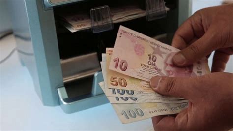 Kimlik Değiştirme İşlemi Nasıl Yapılır Kimlik Yenileme Ücreti 2020 Ne