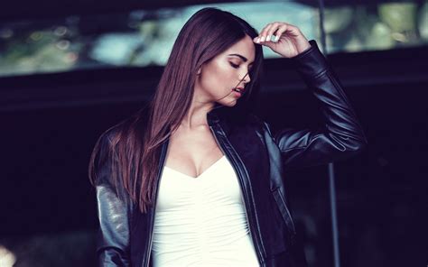 Black Women Model Portrait Long Hair Glasses Photography Singer