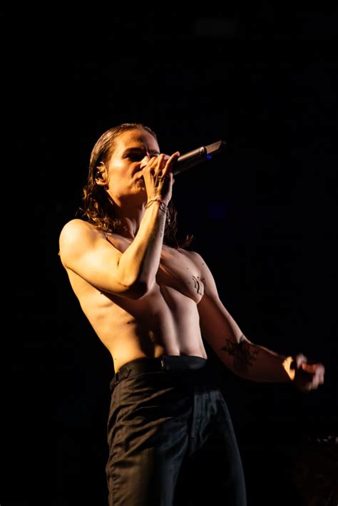 Christine And The Queens Es Gibt Nur Songs Vom Neuen Album 5 25