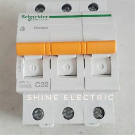 Jual Mcb Schneider Phase Pole A A Ampere Merlin Gerin Domae