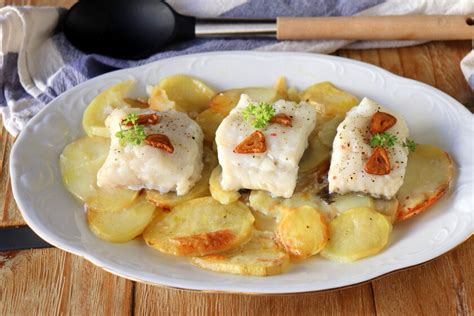 Bacalao Con Patatas Al Horno La Mejor Receta Para Comer Bien Sin