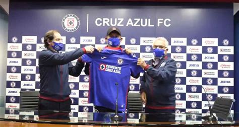 Cruz Azul Juan Reynoso Fue Presentado Oficialmente Como Entrenador De