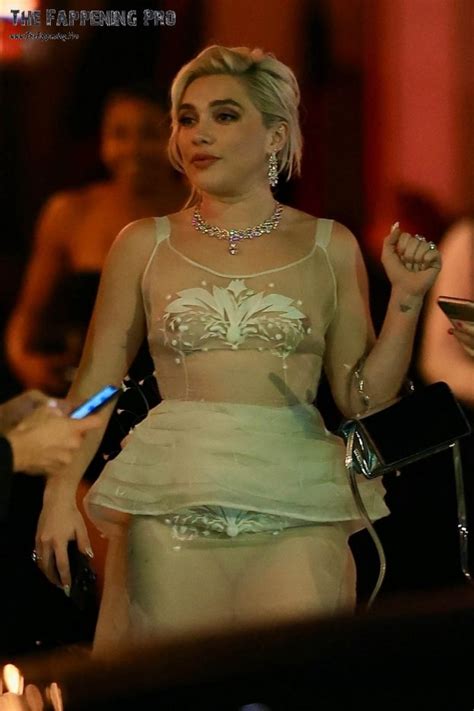 Florence Pugh Topless At Oscar Party 18 Photos The Fappening