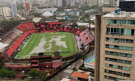 Gramado Da Ilha Do Retiro Fica Alagado Horas Antes De Jogo