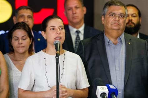 Fl Vio Dino Anuncia R Mi Para Seguran A De Pernambuco E Cita
