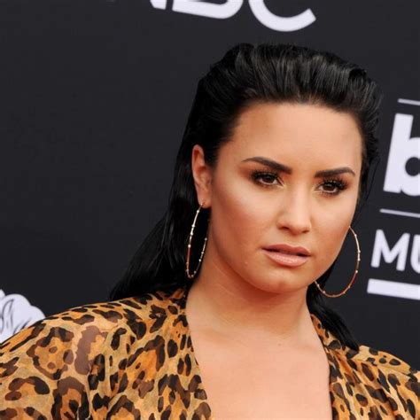 Demi Lovato Has Leaked Nudes With Wilmer Valderrama The Blemish