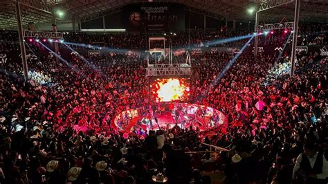 GRUPO ARRIESGADO PRESUME LLENO TOTAL EN EL PALENQUE DE CULIACÁN