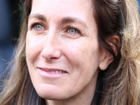 Nous avons décidé de ne pas l évoquer à l antenne Anne Claire