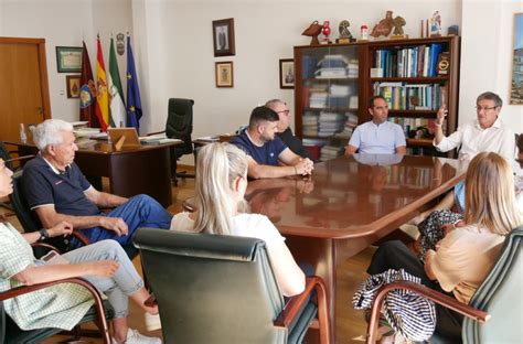 El Alcalde De Adra Recibe A La Nueva Junta De Gobierno De La Hermandad