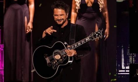 Ricardo Arjona Anuncia Su Retiro De Los Escenarios Por Problemas De Espalda