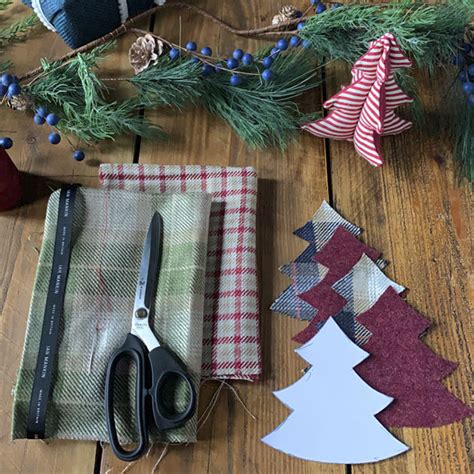 DIY Your Own Christmas Decorations Make Fun And Simple Projects For