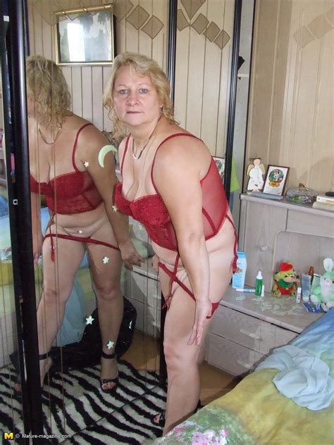Naughty Housewife Rosi Gets Frisky On Her Bed
