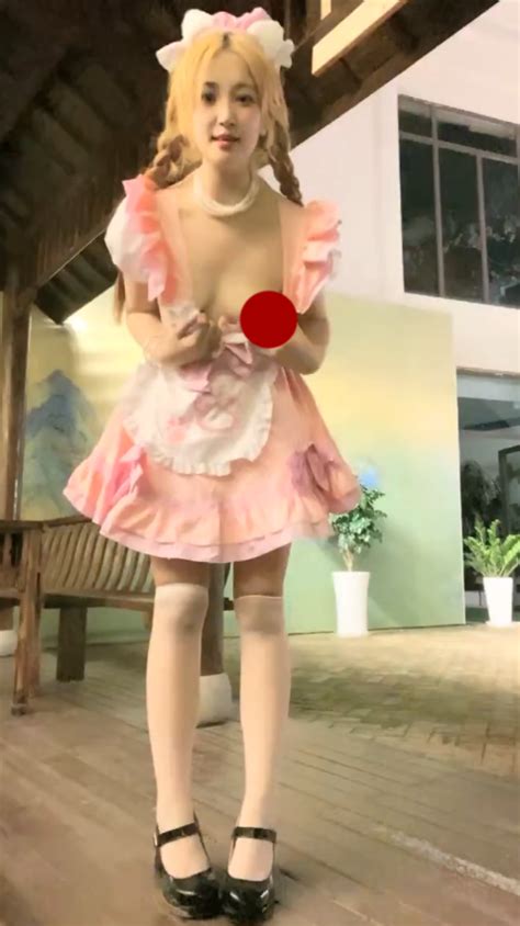 乔宝女仆裙金发辩子女神厕所脱光光 1V746M 宅领域