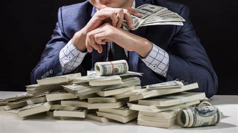 Conheça as 10 pessoas mais ricas do mundo em agosto de 2023 O topo da