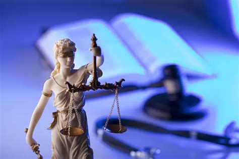 Ans De Prison Ferme Pour Un M Decin Qui Pratiquait Syst Matiquement