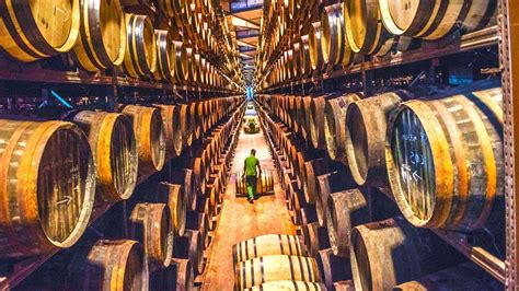 COMO Se HACE El Whisky De Malta No Vas A Creer Lo Que Sucede
