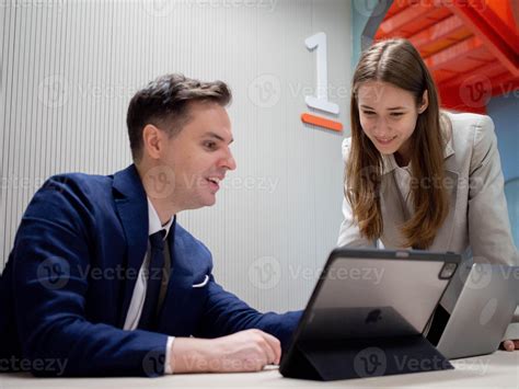 Mujer De Negocios Empresario Negocio Contento Sonrisa Trabajo Trabajo