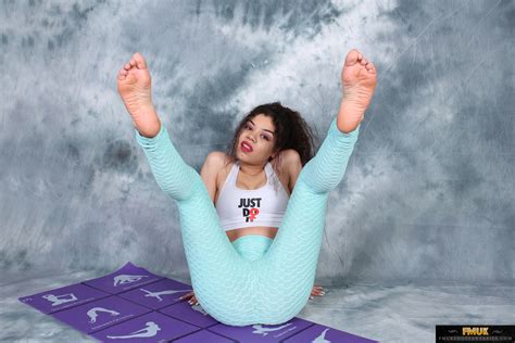 Wu S Feet Links FMUK Foot Fantasies