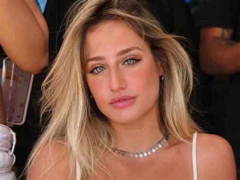 In A Lowcut Bikini Bruna Griphao Impresses With Body