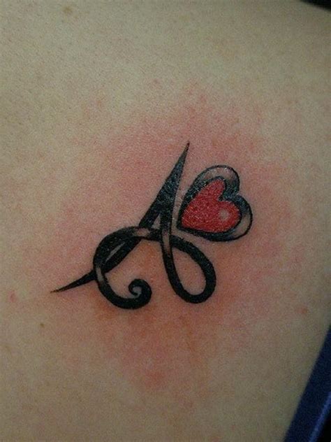 30 Adorable Small Heart Tattoos SloDive