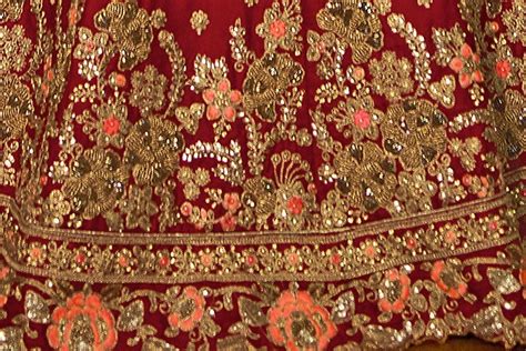 Zari Work The Art Of Zari Work On Textiles And Fabrics Utsavpedia