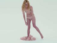 Elle Fanning Nua em The Neon Demon O Demónio de Néon