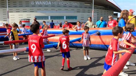 Los mejores planes con niños para este fin de semana un futbolín