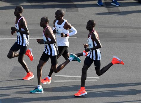Atletismo Kipchoge bate el récord del mundo de maratón con 2 01 39