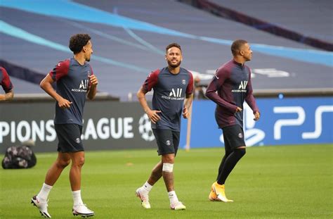 PSG huit joueurs parisiens nommés pour léquipe UEFA de lannée Le