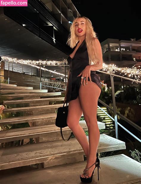 Ava Max Avamax Plharleyquinn Nude Leaked Onlyfans Photo Fapello