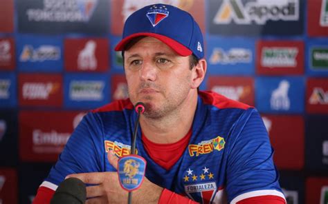 De volta Rogério Ceni é o novo técnico do Fortaleza