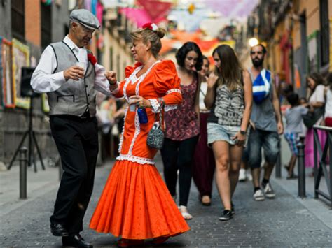 MAYORES DE CHAMARTÍN SOMOS CURIOSOS LAS VERBENAS O KERMÉS