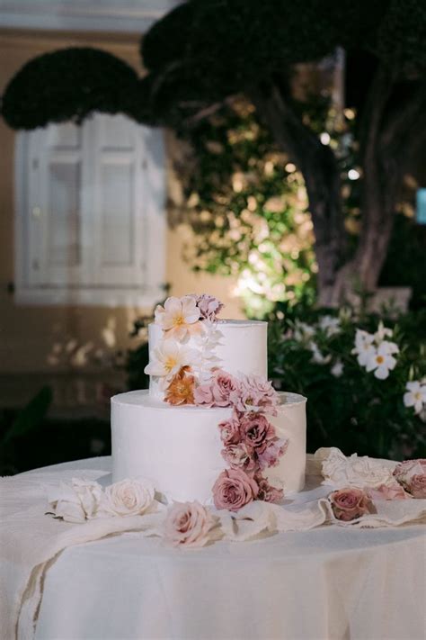 Modern Wedding Cake Ideas For A Italy Destination Wedding In Positano