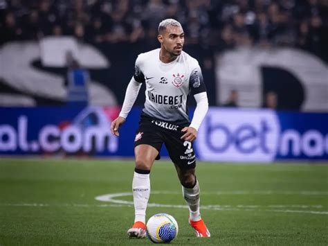 Ángel Romero Carlos Miguel Fagner Hugo Igor Coronado Matheus Bidu