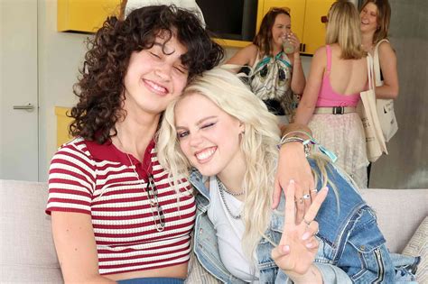 Who Is Reneé Rapps Girlfriend All About Towa Bird