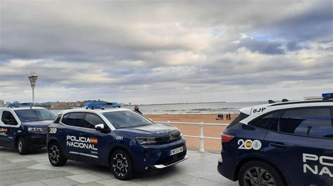 Cad Ver Playa Gij N Conmoci N En La Arena Por La Muerte Del Vecino