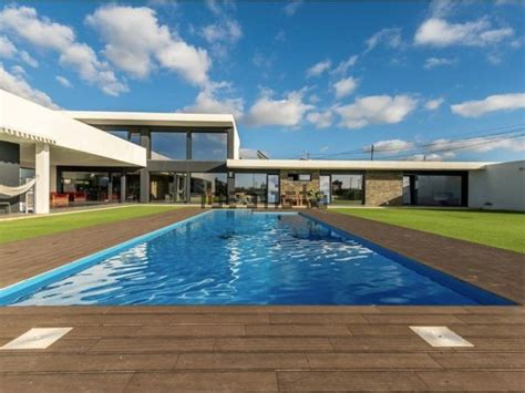 Moradia independente à venda em Cabra Figa Rio de Mouro idealista