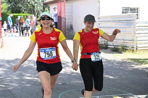 Photos De beaux vainqueurs au Trail de La Trace des Loups à Châtenois