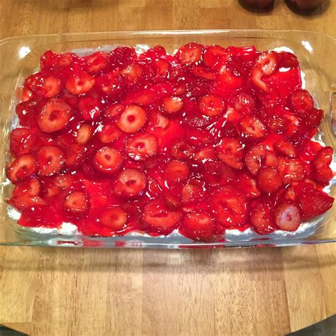 Minute Strawberry Angel Food Dessert