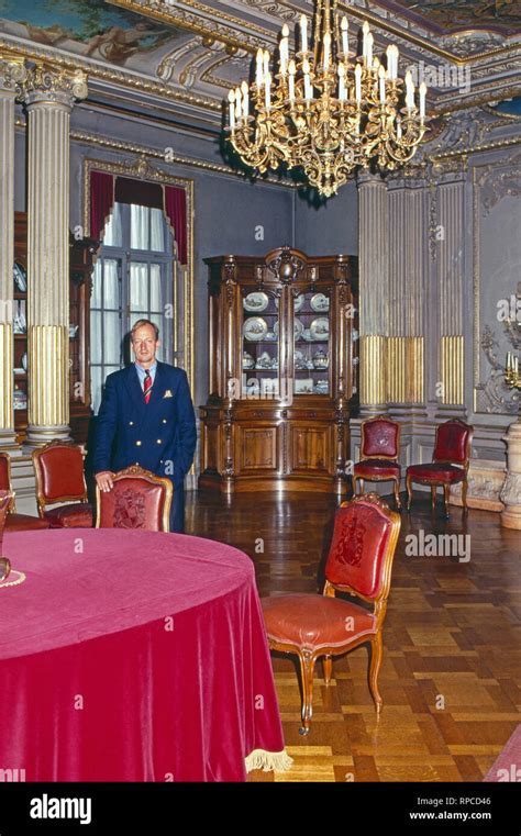 Karl Friedrich Erbprinz Von Hohenzollern Im Schloss Burg Hohenzollern