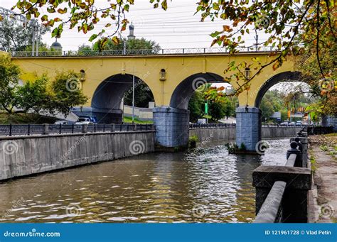 Viaduto Para O Trem Foto De Stock Imagem De Vapor Turismo 121961728