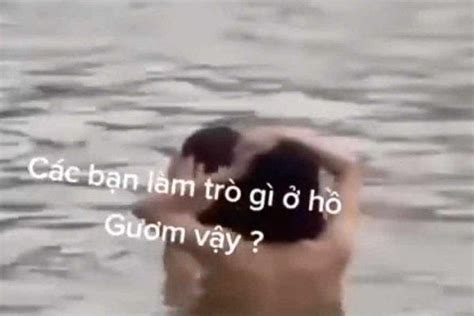 Tin tức 24h qua Diễn biến bất ngờ vụ 2 người tắm tiên tại Hồ Gươm