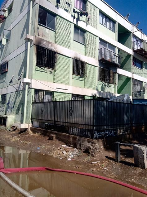 Incendio Destruye Departamento Frente A La Municipalidad De Pudahuel