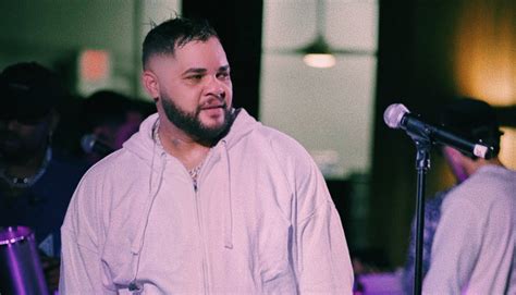 El reguetonero cubano El Taiger regresa a Cuba tras presentación en Miami