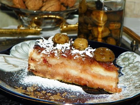 Cu Medi In Bucatarie Prajitura Fara Blat Cu Mere Si Dulceata De Nuci Verzi