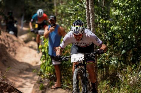Primeira largada solo da Santander Brasil Ride Bahia teve pódio